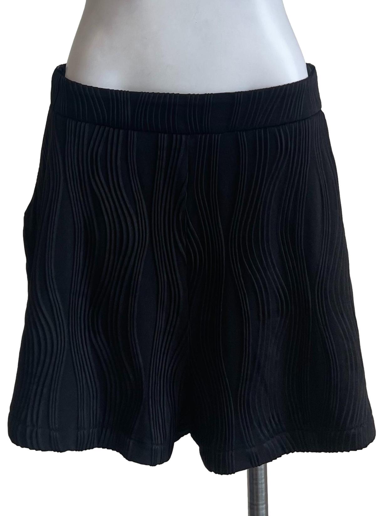 Topazette Black Textured Soft Shorts | REFASH